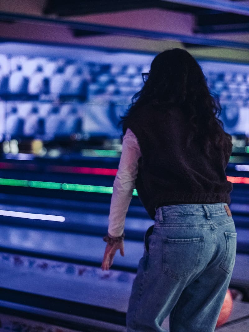 The Science of Bowling: Understanding Lane Conditions and Oil Patterns ...